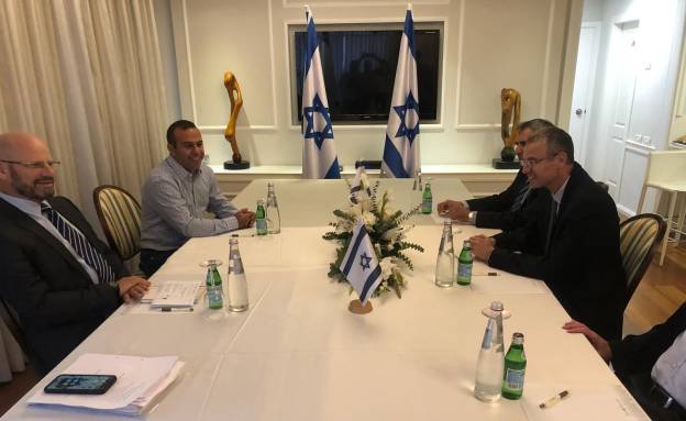 שבועיים לתום המנדט של גנץ: הליכוד וכחול לבן נפגשו פעם נוספת | חדשות 13